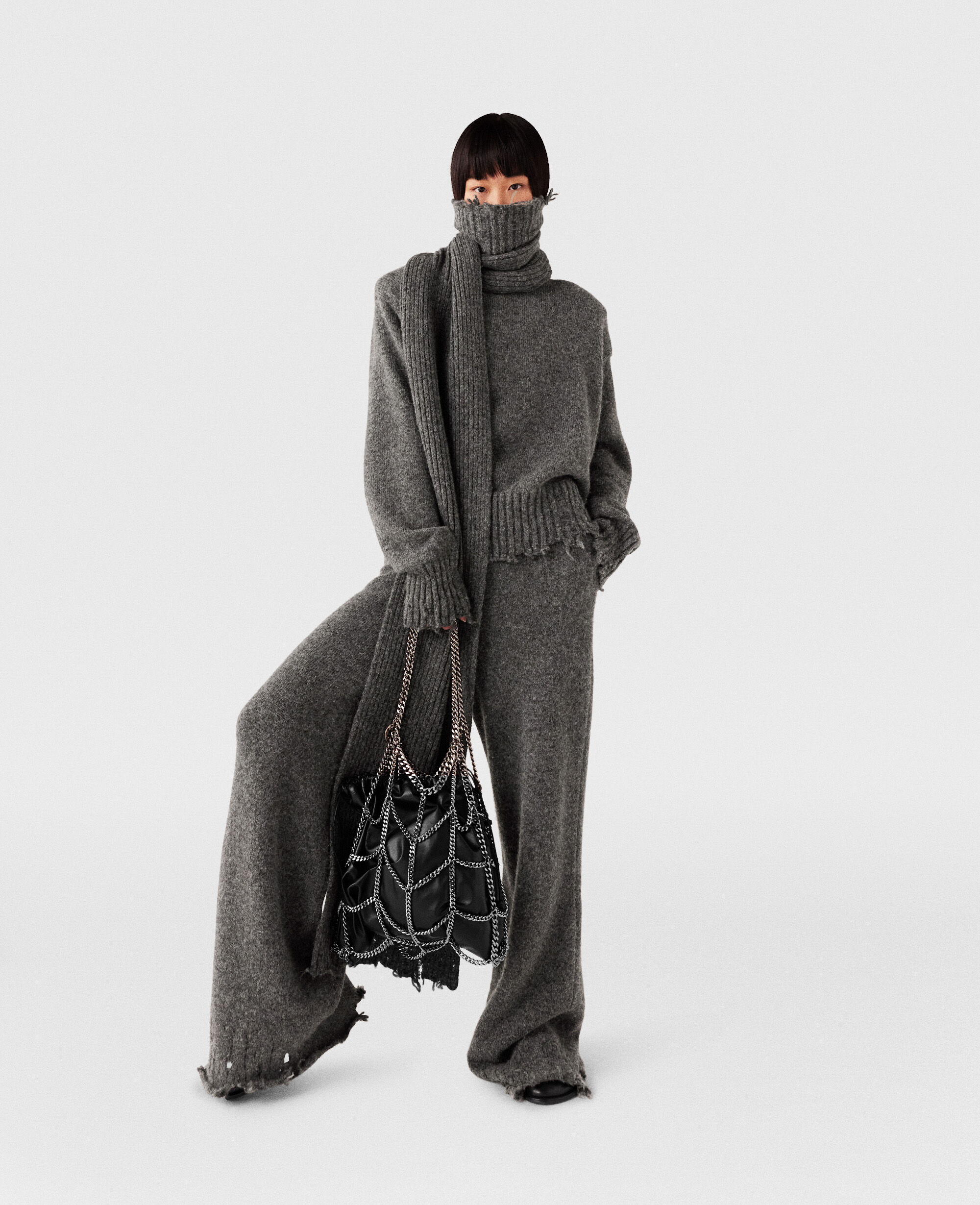 Women Pitch black Falabella Chain Cage Tote Bag | Stella Women Pitch black Falabella Chain Cage Tote Bag | Stella
